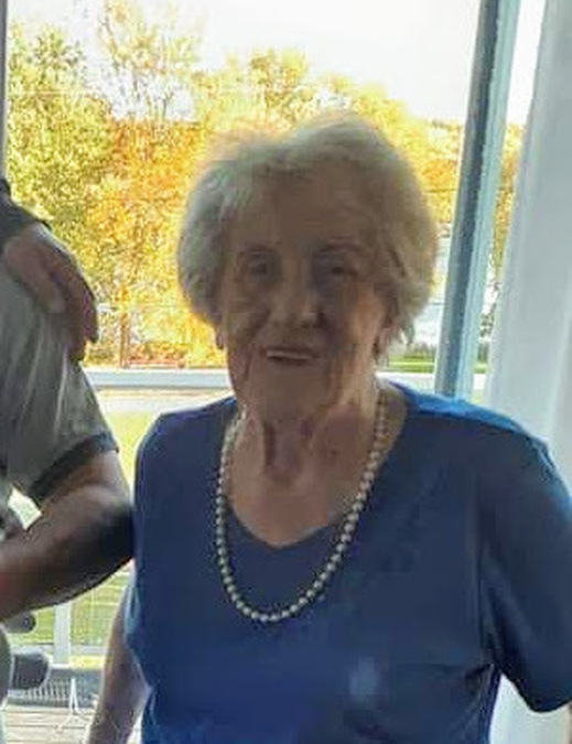 SHIRLEY GERROW Obituary - Toronto, ON | G.H. Hogle Funeral Home Limited